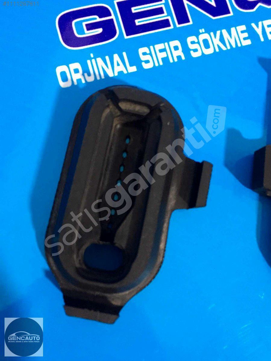 MERCEDES CLA W118 RADYATÖR ALT TAKOZ SÖKME ORJ OEM A2475040300 ...