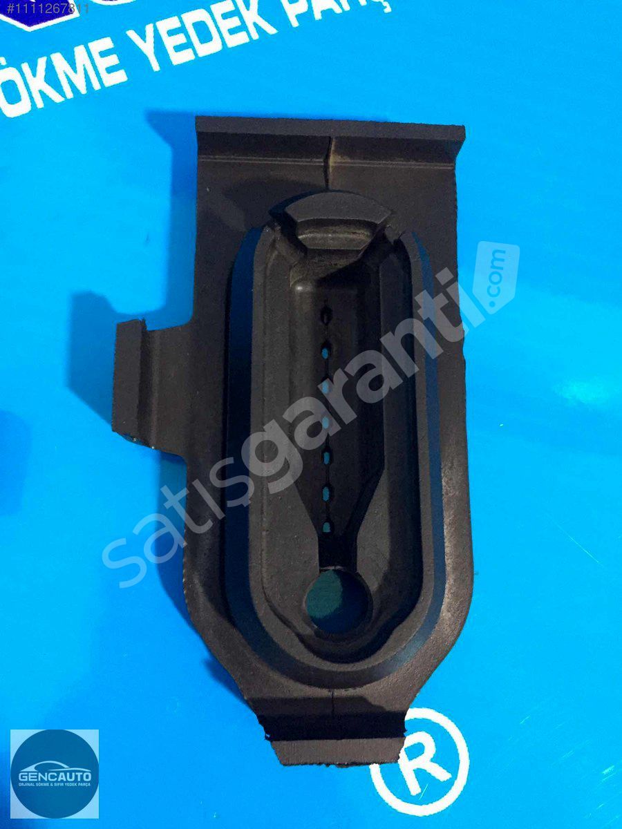 MERCEDES CLA W118 RADYATÖR ALT TAKOZ SÖKME ORJ OEM A2475040300 ...