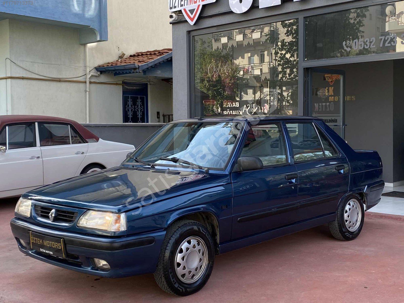 ÖZTEK MOTORS'TAN RENAULT BROADWAY HATASIZ TERTEMİZ - satisgaranti.com